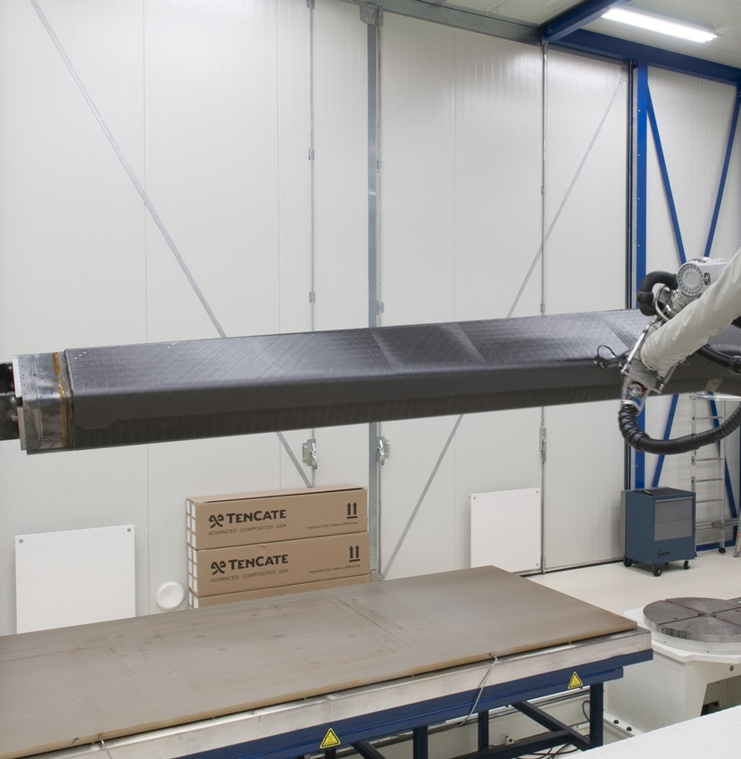 Using Thermoplastic Upper Spar for an Aircraft Engine