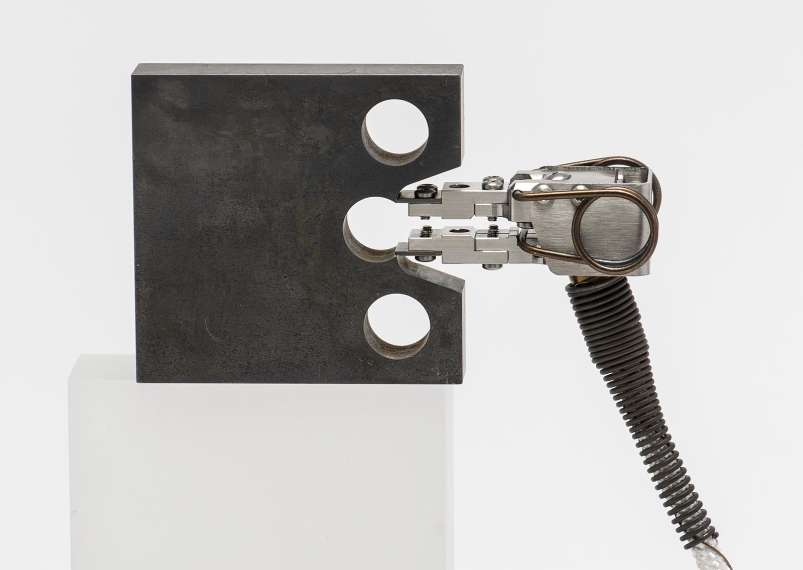 Fracture Mechanics Testing in Environmental Chambers : Quote, RFQ ...